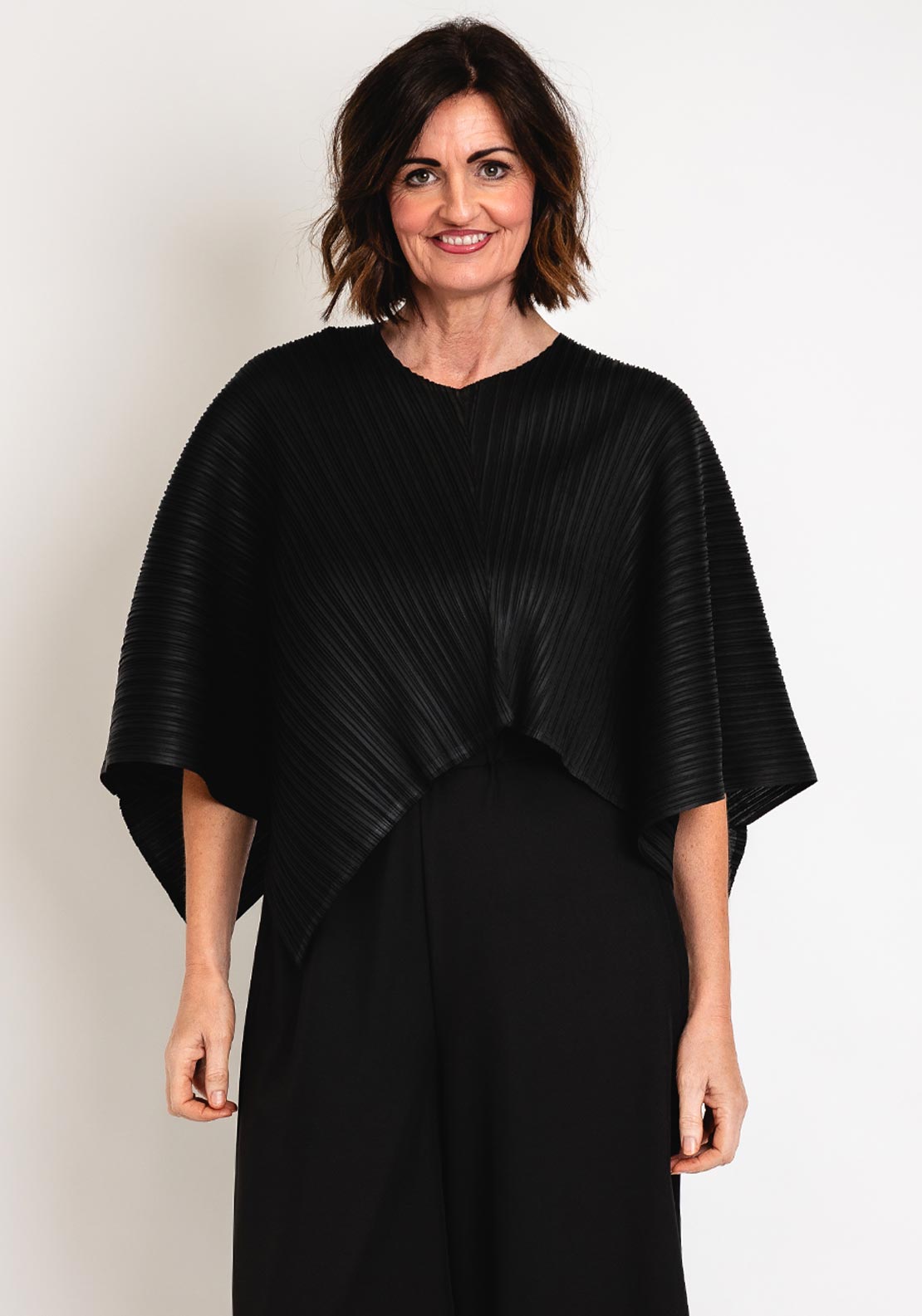 Thanny Pleated Poncho One Size Cape, Black - McElhinneys