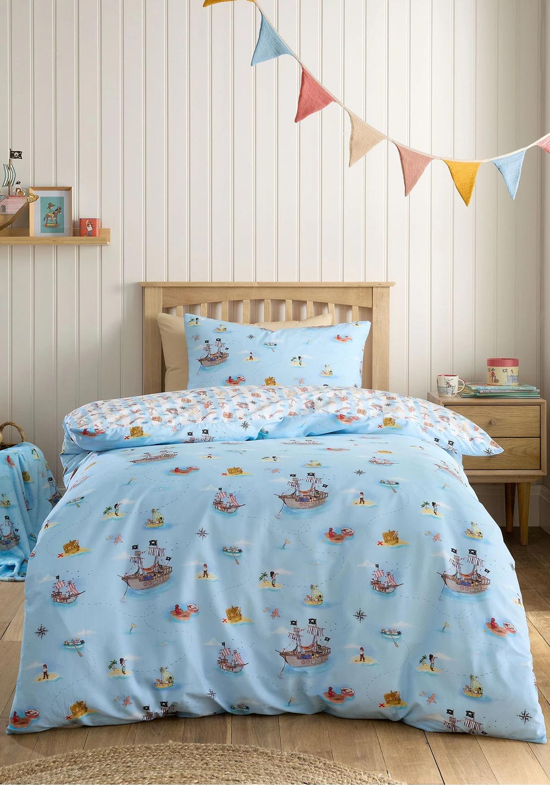 Belle & Boo Kids Pirate Reversible Cotton Duvet Cover Set, Blue ...