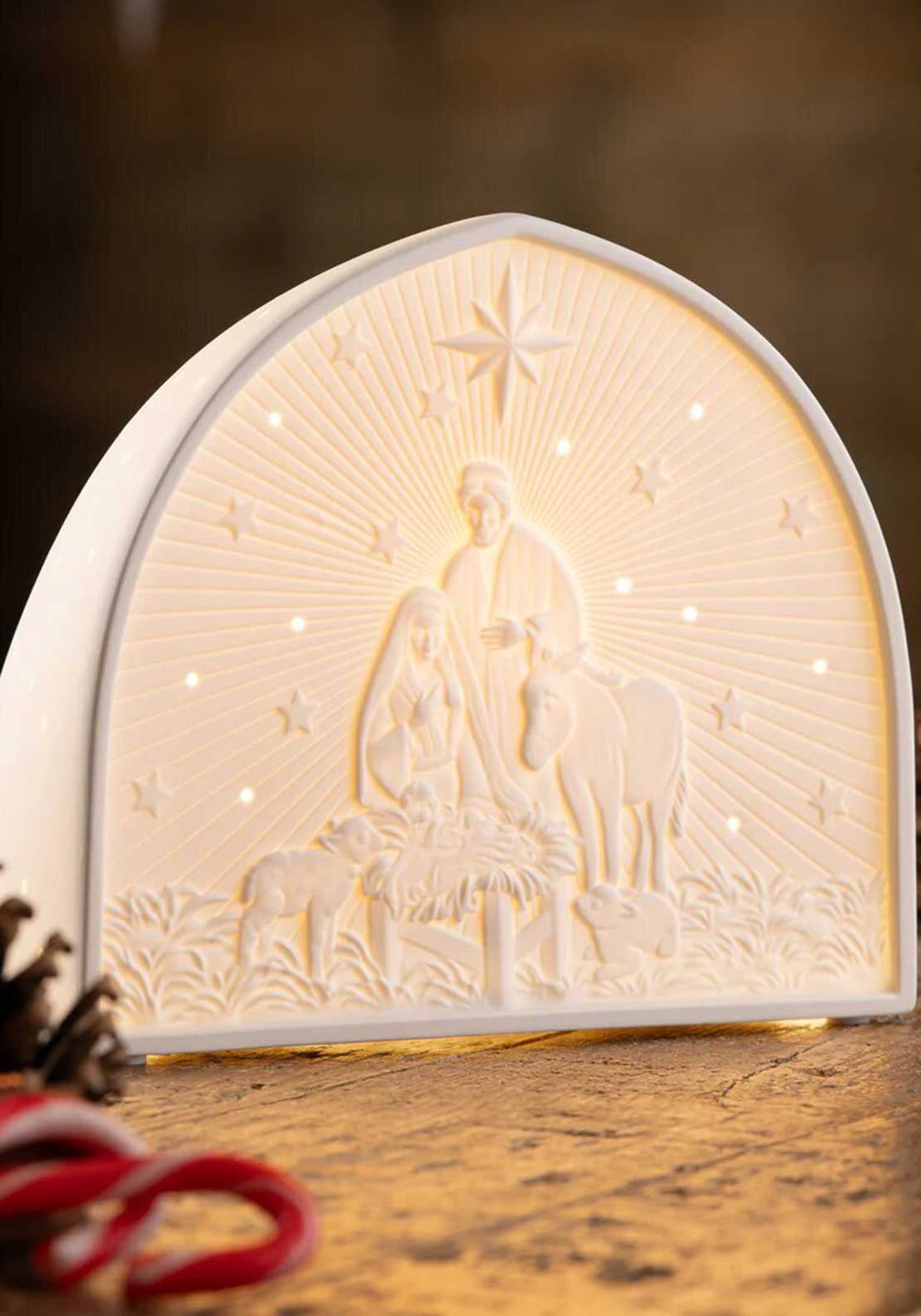 Belleek Living Nativity Scene Luminaire, Cream - McElhinneys