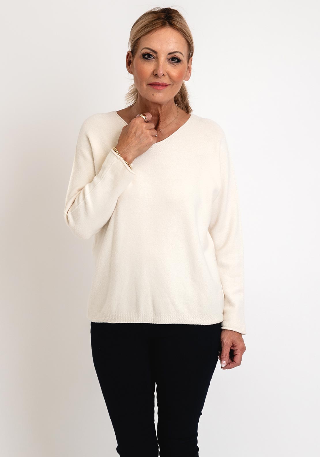 D.E.C.K by Decollage One Size V-Neck Sweater, Cream - McElhinneys