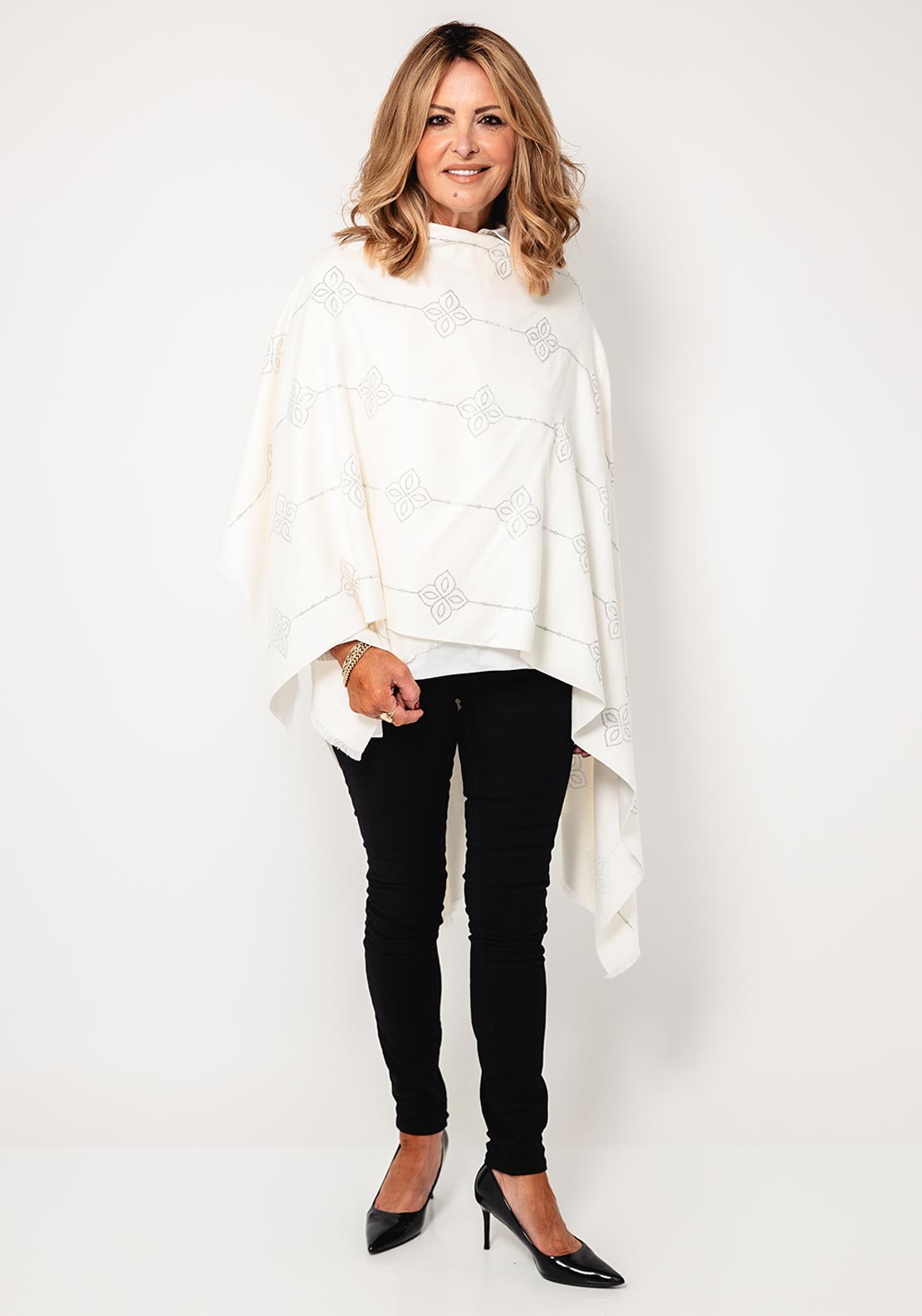 Malissa J Diamante Flower One Size Cape, White - McElhinneys