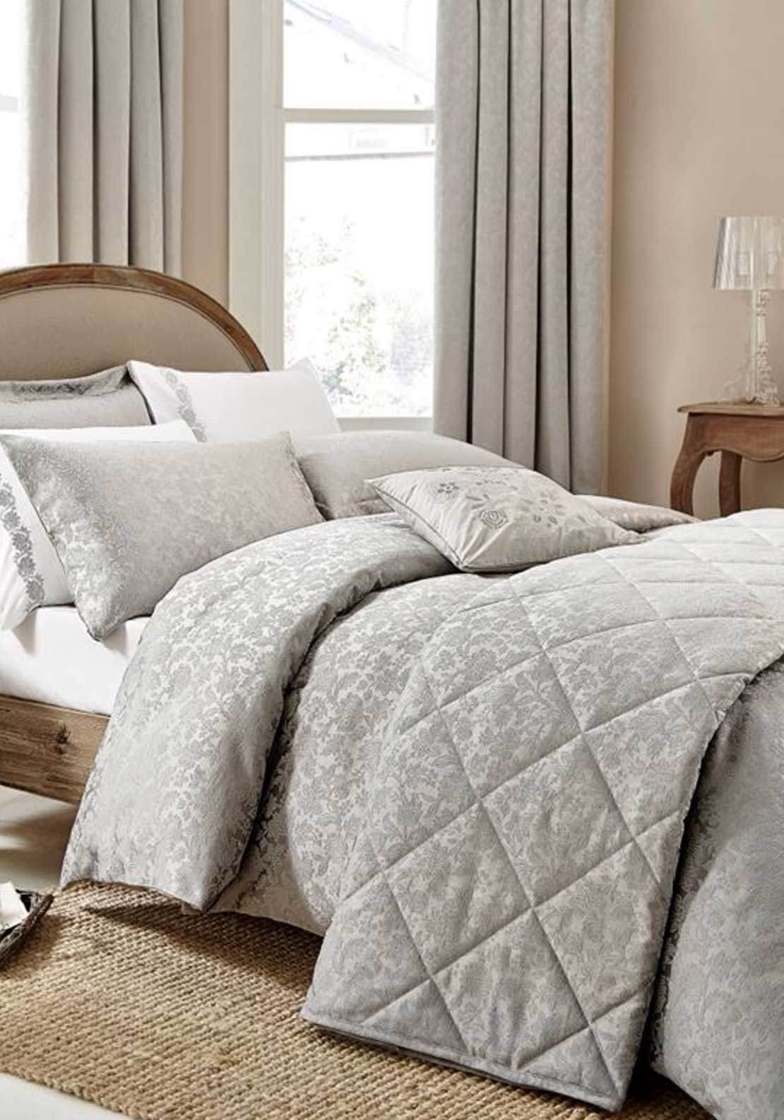 Helena Springfield Anna Quilted Throw, Silver - McElhinneys