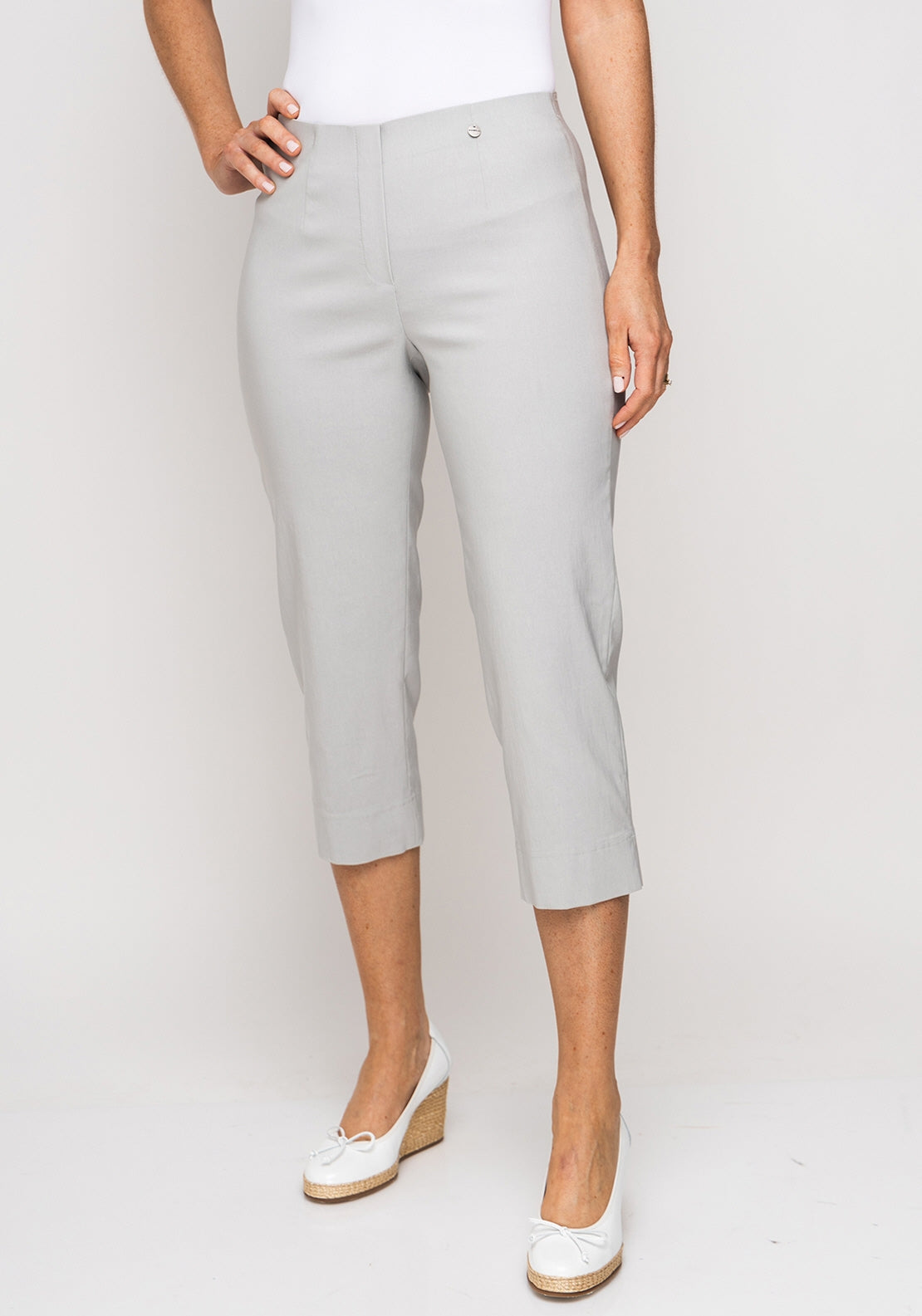 Robell Marie 07 Slim Fit Cropped Trousers, Light Grey - McElhinneys